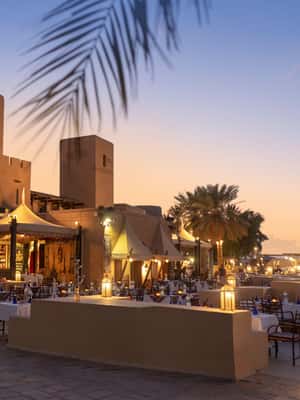 Dubai: safari di lusso nel deserto, corsa sulle dune in 4x4, barbecue e quad bike | GetYourGuide