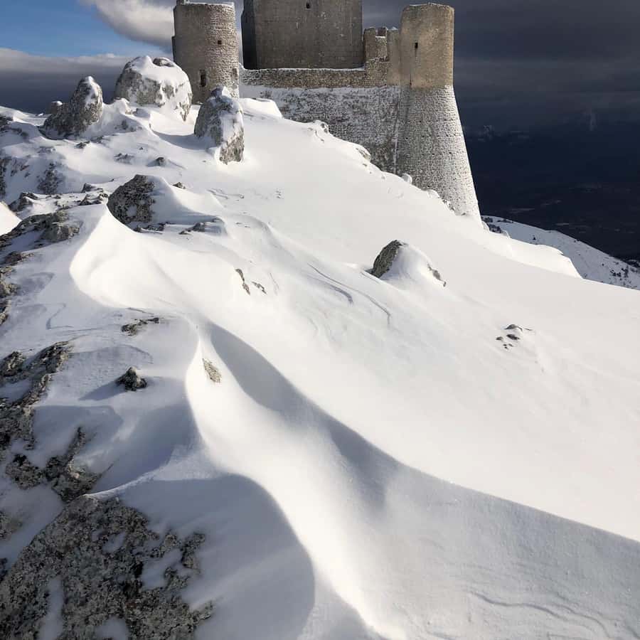 Rocca Calascio: entre naturaleza, historia y cine. | GetYourGuide