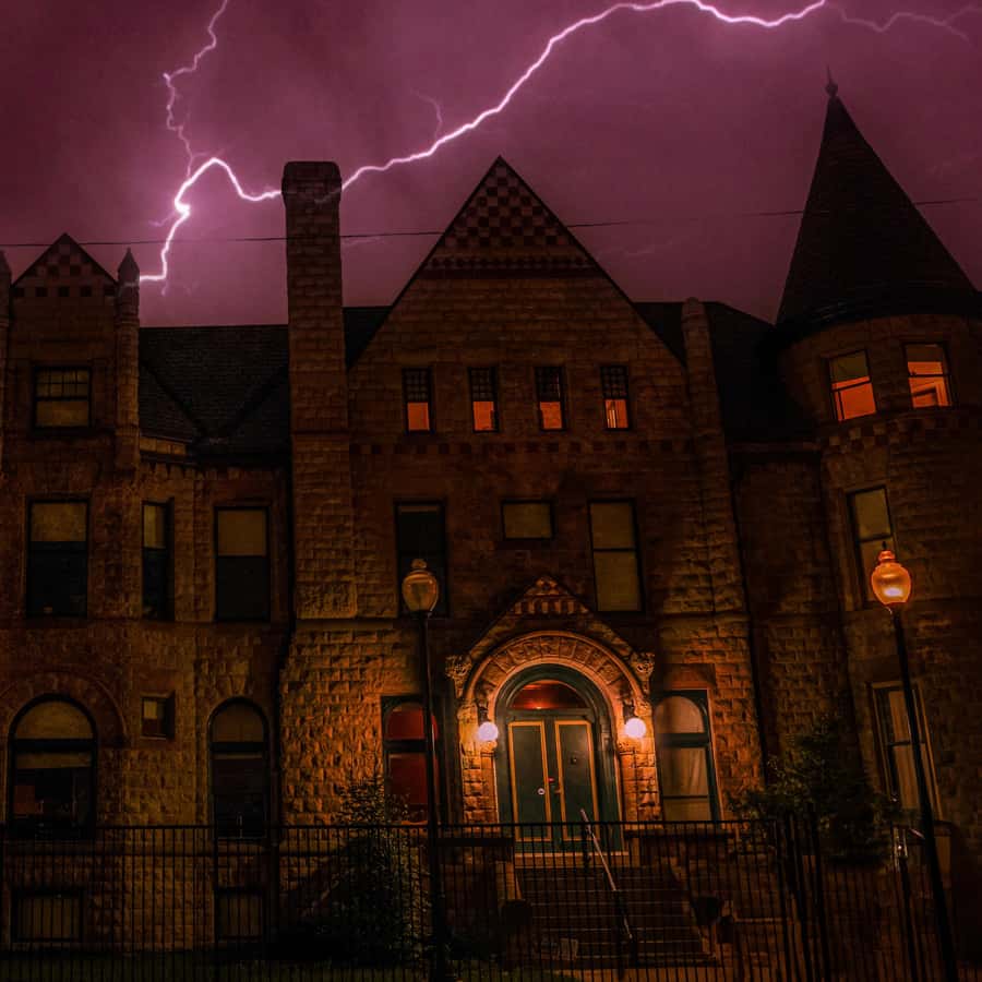 Macabre, Murder, & Mayhem in Motor City: Detroit Ghost Tour | GetYourGuide