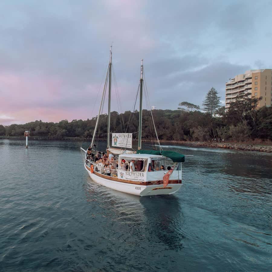 Mooloolaba: Sunshine Coast Sunset Cruise with Live Music | GetYourGuide