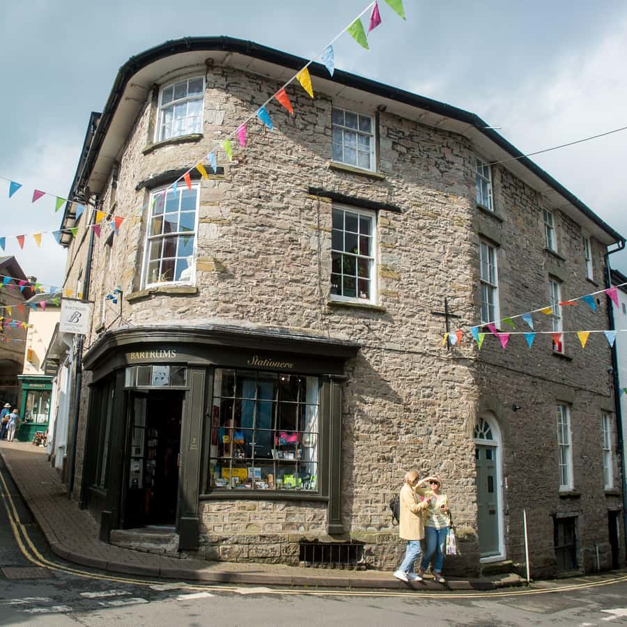 From Cardiff: Brecon Beacons, Hay-on-Wye, Medieval Heritage | GetYourGuide