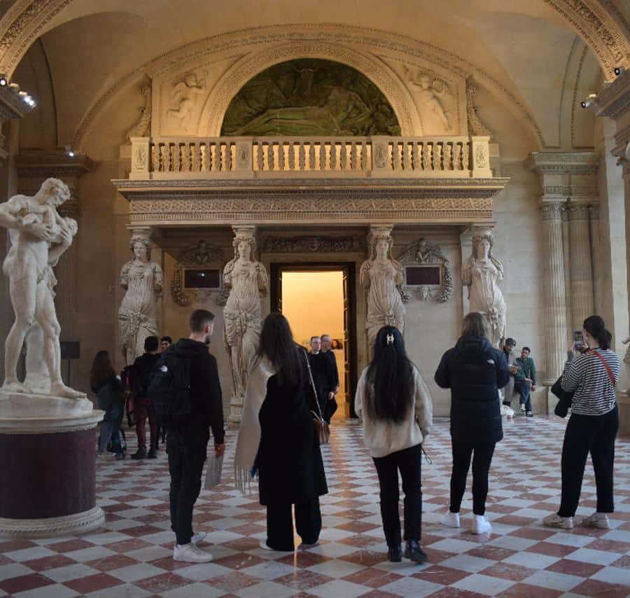 Paris: Best of the Louvre Guided Tour with Pre-booked Ticket | GetYourGuide