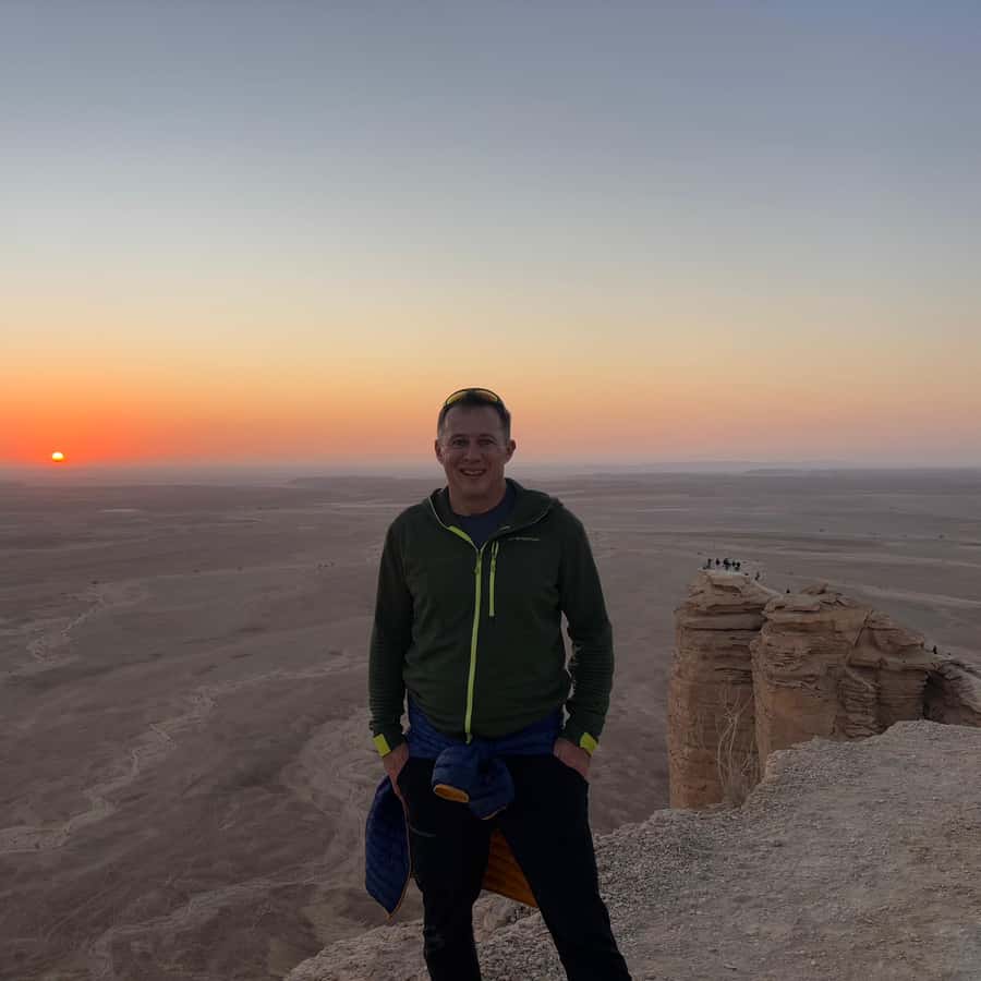Riyadh : ( First ) Edge Of The World | GetYourGuide