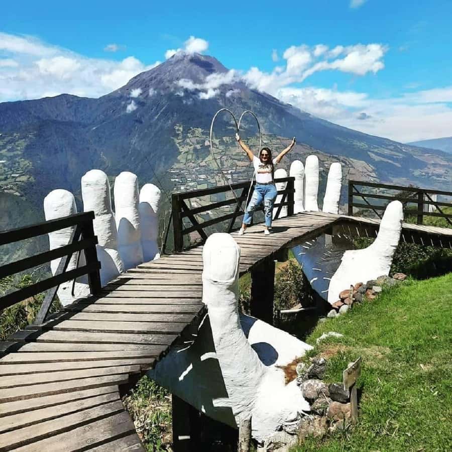 Pailon Del Diablo & Waterfalls Route + Mano de Dios + Tree House Ec ...