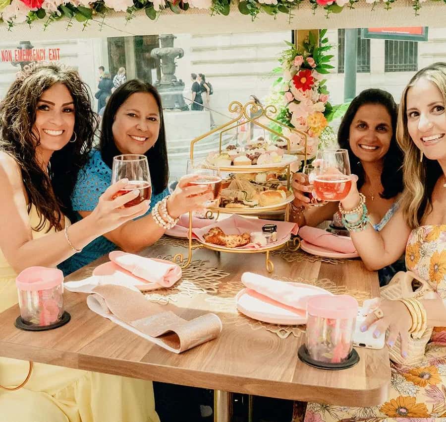 Chicago: Tea Around Town With Curated Teas & Iconic Sights | GetYourGuide