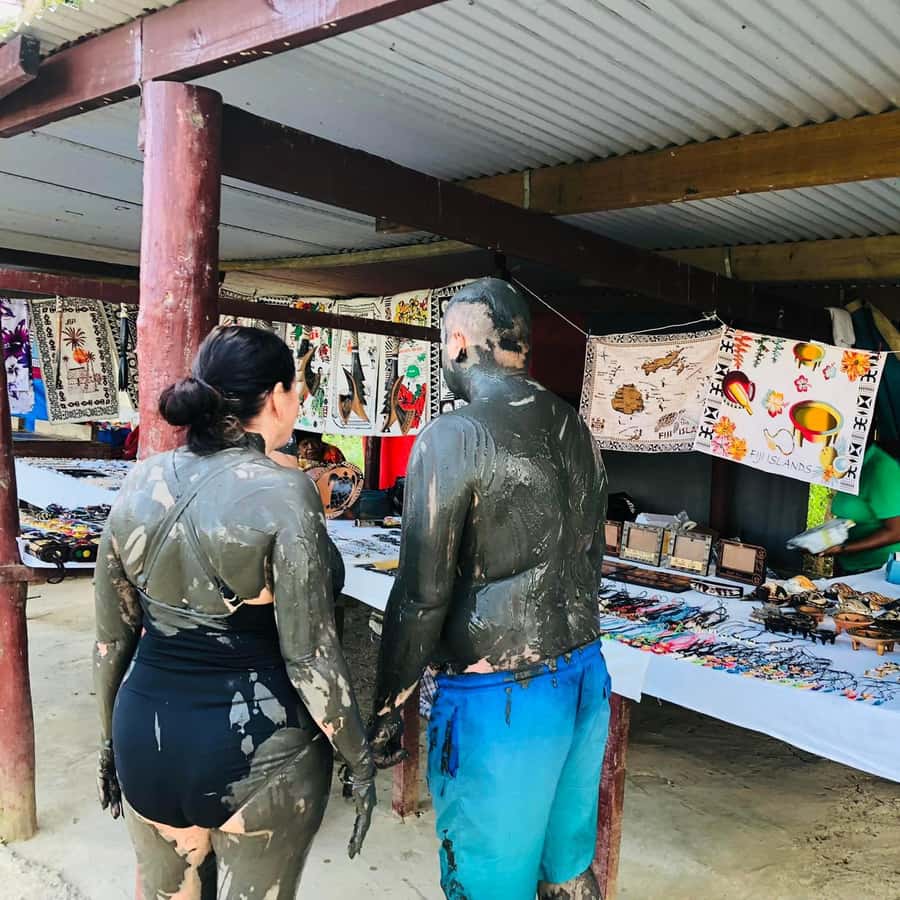 Il Giardino del Gigante Dormiente con la sorgente termale di Sabeto e ...