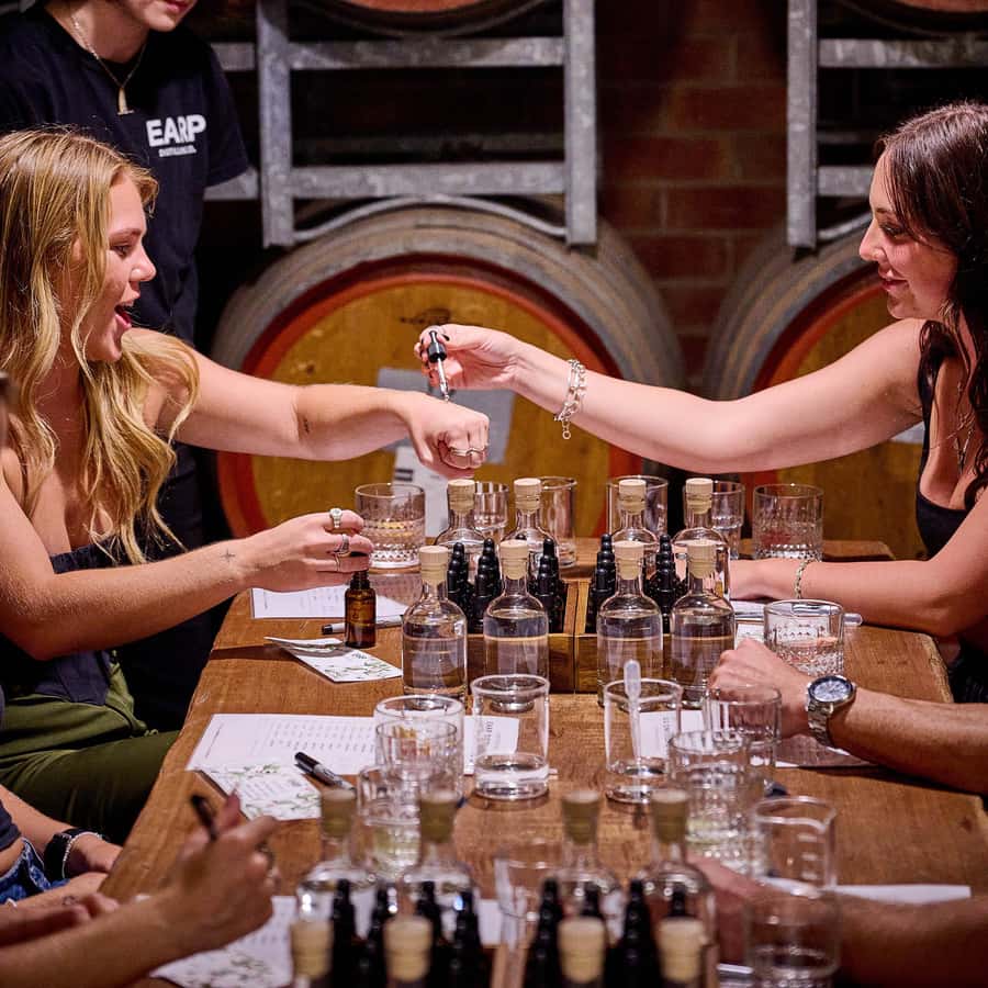 Newcastle : Spirit Blending & Dining à Earp Distilling Co. | GetYourGuide