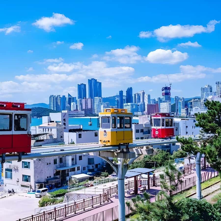 Busan : la ligne bleue de la Sky Capsule | GetYourGuide