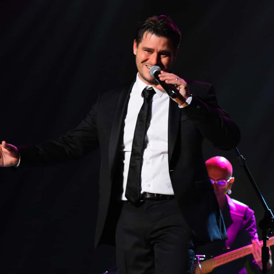 Athén: Julien Dassin "Joe Dassin Story" Április 25. és 26. | GetYourGuide