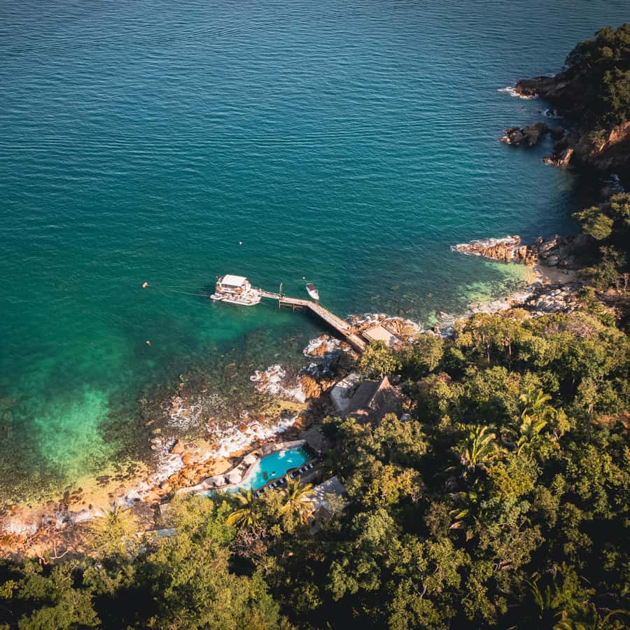 Plage paradisiaque isolée : TOUT COMPRIS, plongée avec tuba, cascades ...