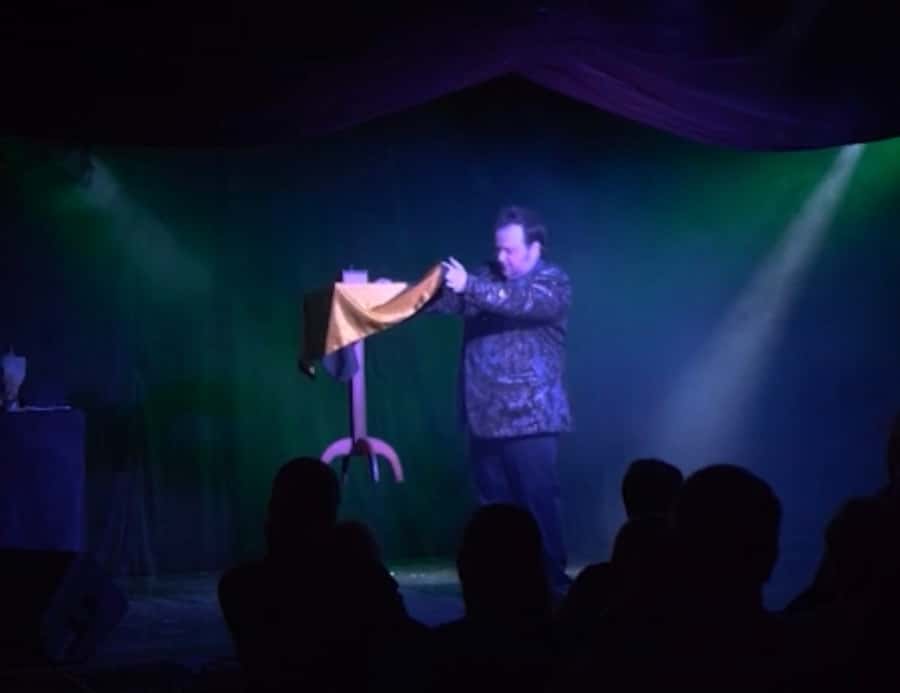 Pigeon Forge: Steven Best's Unbelievable Magic Show | GetYourGuide