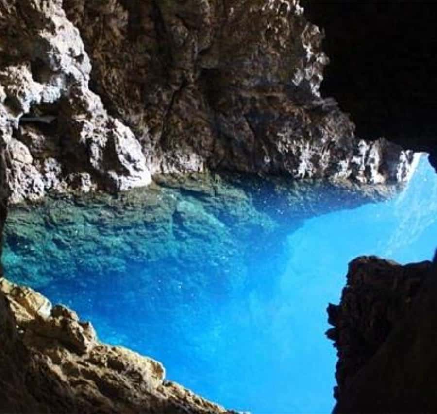 Zimbabwe: Chinhoyi Caves Tour with Lion Viewing and Lunch | GetYourGuide