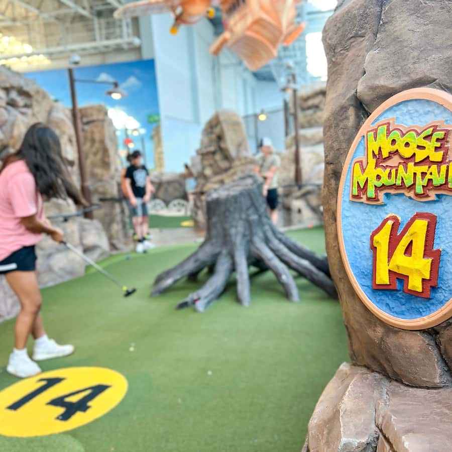 Mall of America: Moose Mountain Adventure Golf Ticket | GetYourGuide