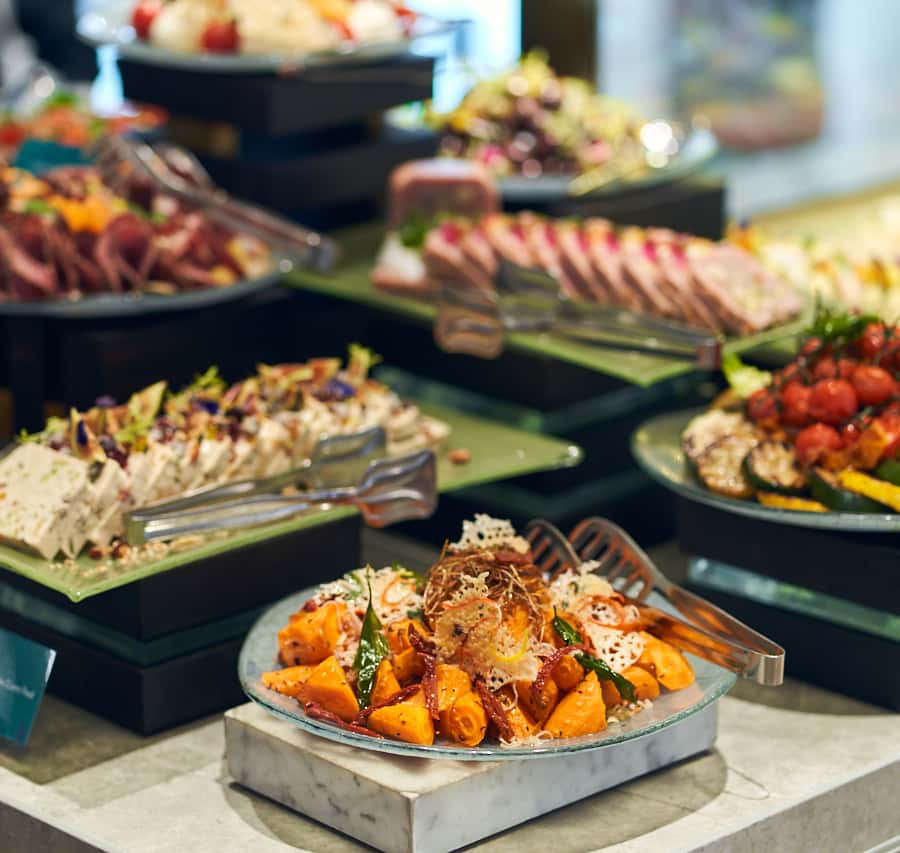 Dubai: Buffet Dinner at Saffron in Atlantis the Palm | GetYourGuide