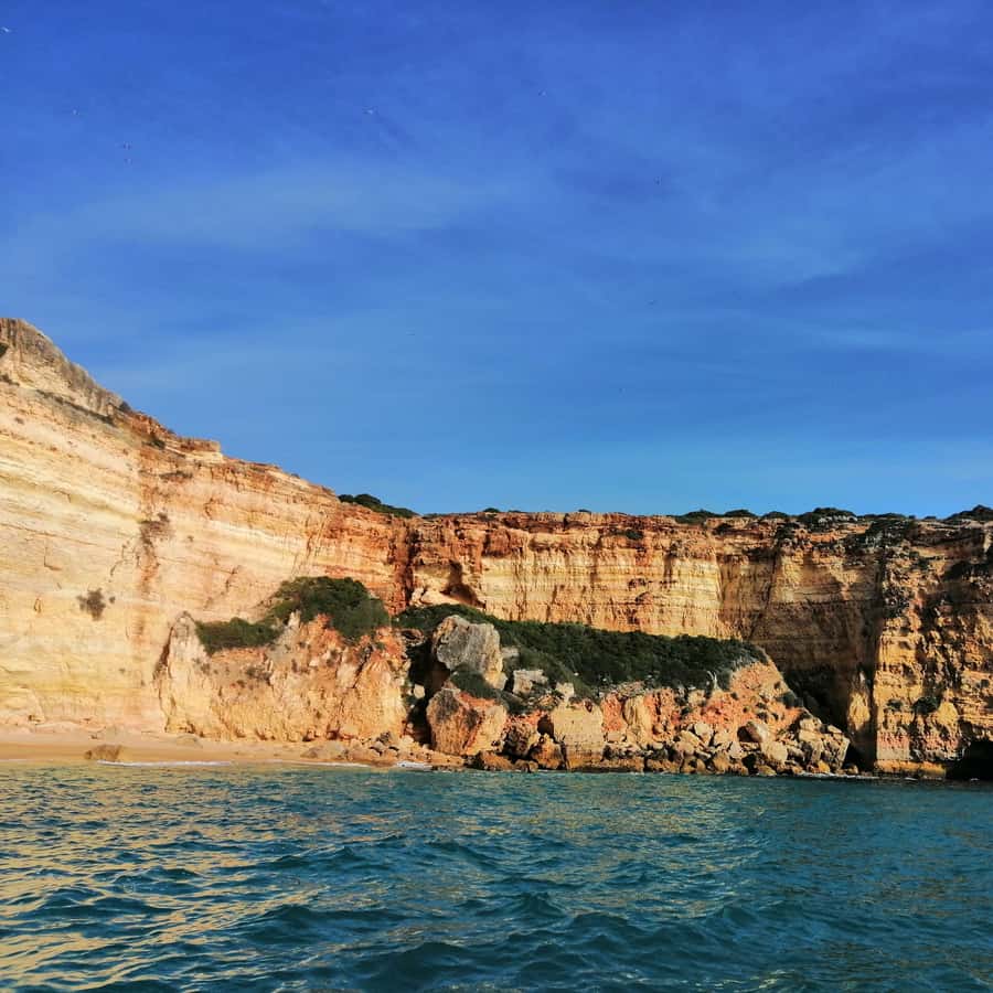 Portimão'dan: Benagil Mağaraları ve Marinha Plajı Tekne Turu | GetYourGuide