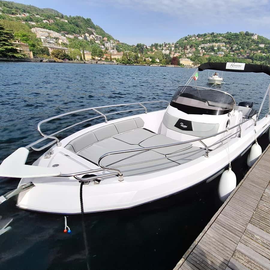 Tour in barca sul Lago di Como: 6 ore di navigazione privata gratuita ...