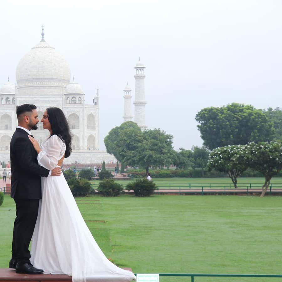 Von Agra: Taj Mahal bei Sonnenaufgang und Sonnenuntergang mit VIP ...