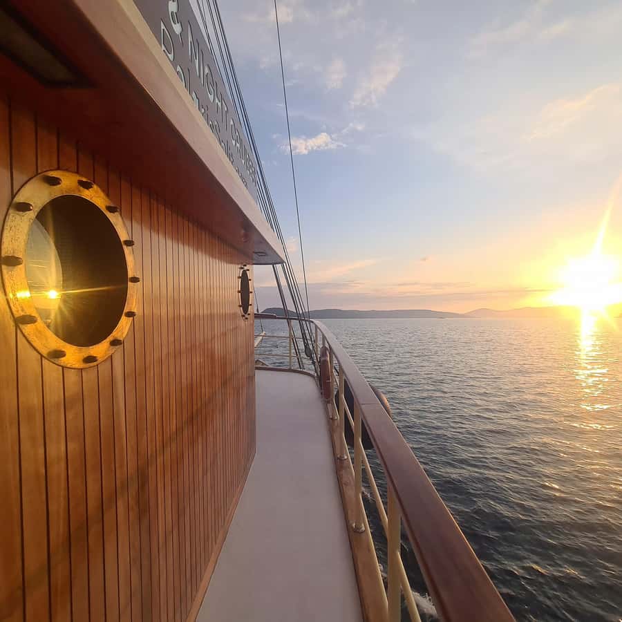 Split:Sunset Cruise with Live Music | GetYourGuide