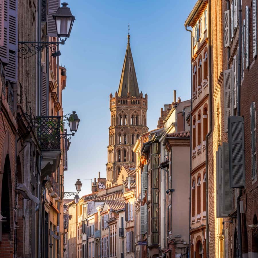 Visite à pied des grands monuments de Toulouse | GetYourGuide