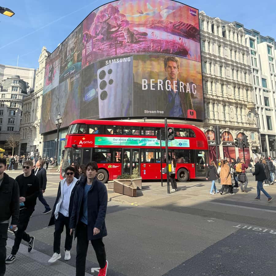 London: Harry Potter Wizarding World Filming Locations Tour | GetYourGuide