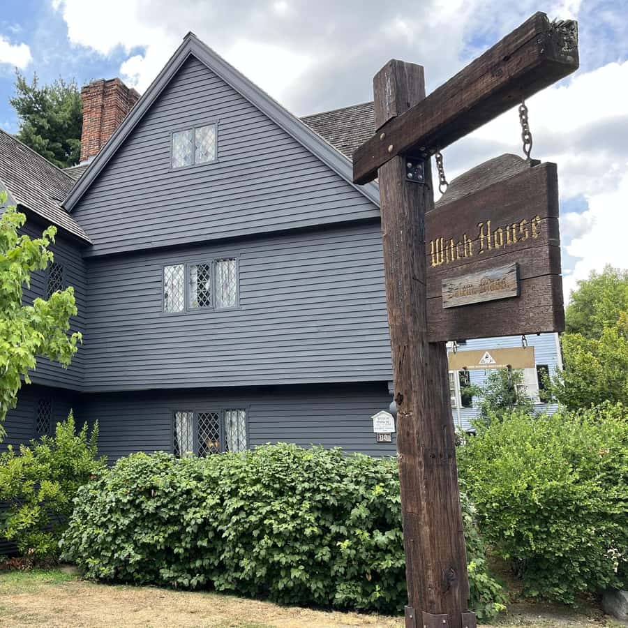 Salem Witch Tour from Boston by Train | GetYourGuide