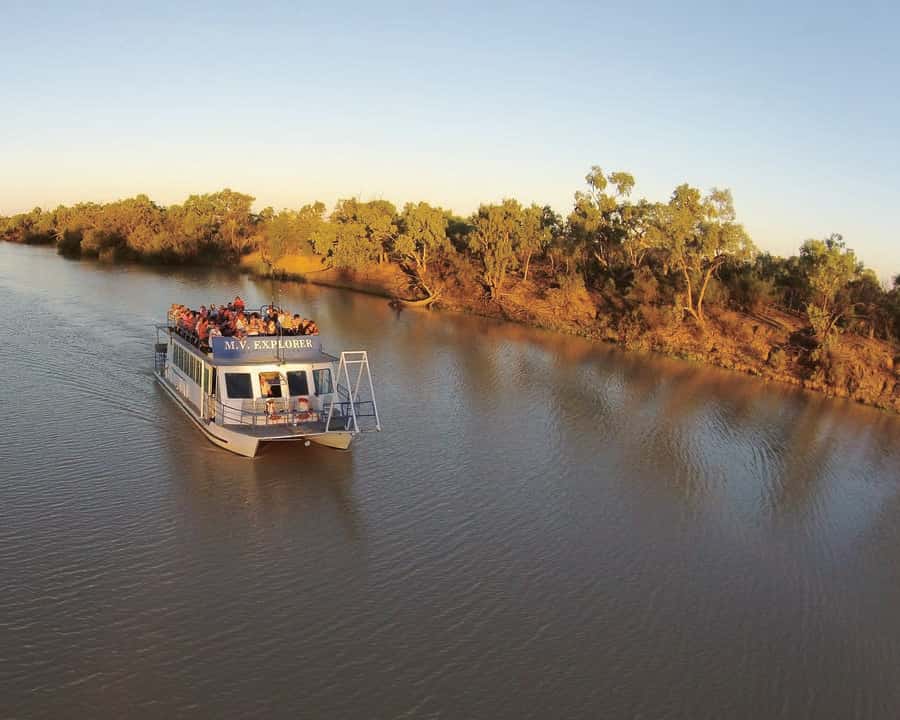 Longreach: Drover's Sunset Cruise & Outback Dinner & Show | GetYourGuide