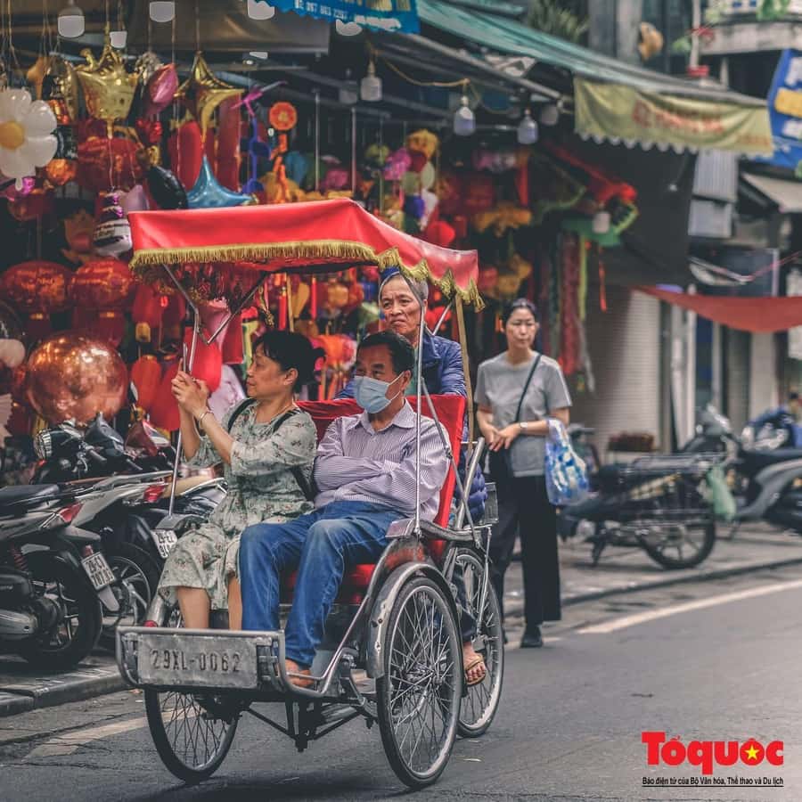 Visite panoramique de Hanoï à vélo en cyclo-pousse | GetYourGuide