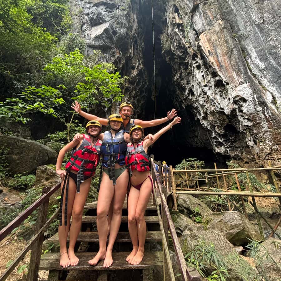 Parc national - Grotte Paradise et grotte Dark | GetYourGuide