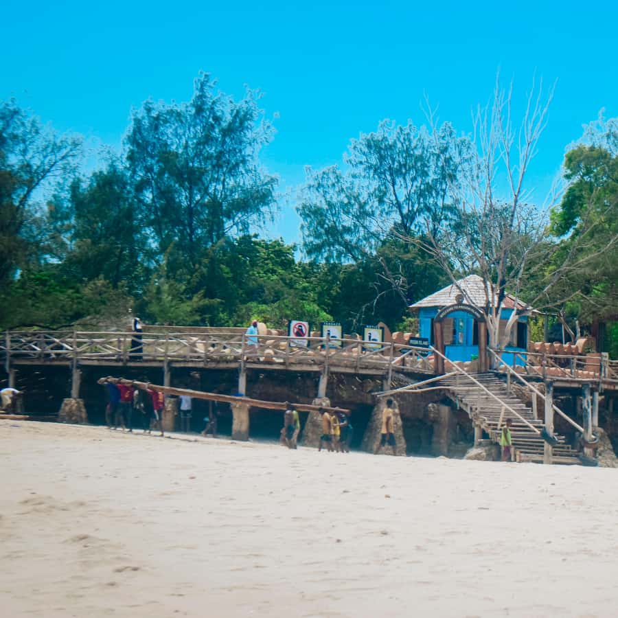 Zanzibar: yerel rehber eşliğinde hapishane adası turu | GetYourGuide