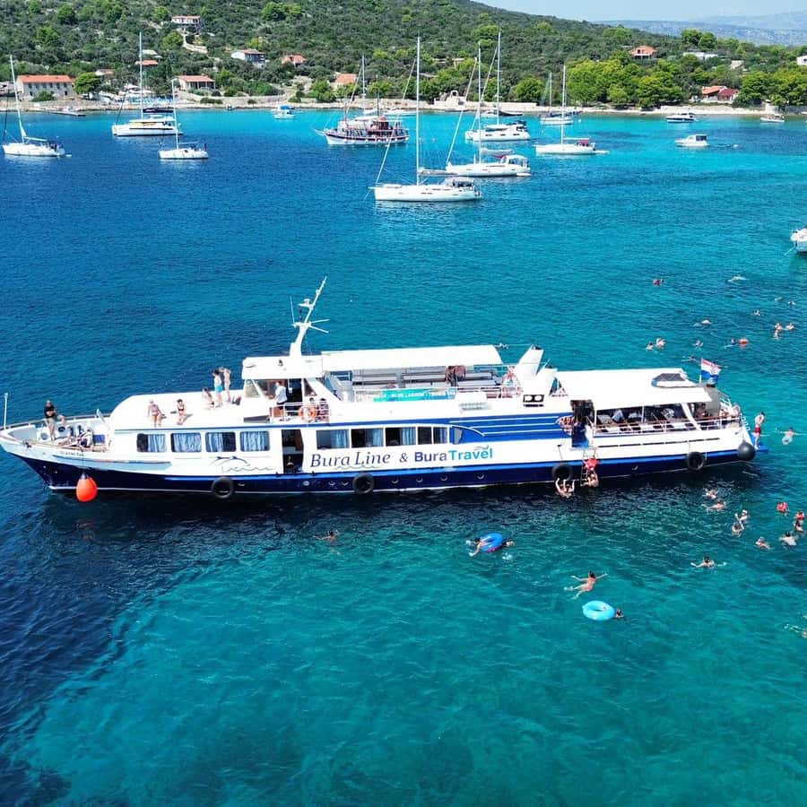 Split: Rundgang durch Trogir, Blaue Lagune und Schiffswrack-Kreuzfahrt ...