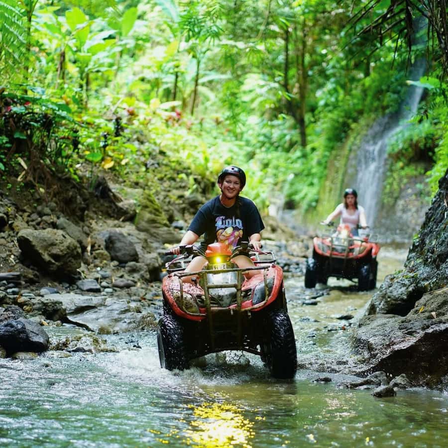 Ubud Bali quad motor Alasan kaland Gorilla barlang és Cretya Sunset ...