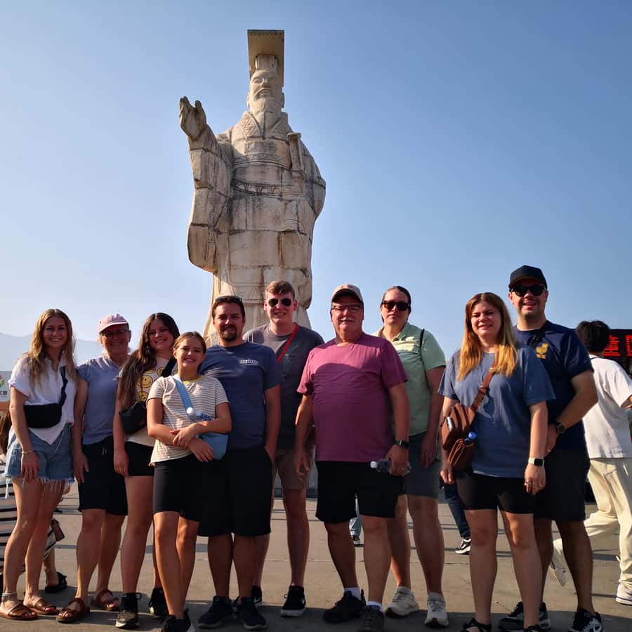 Xi'an: English-Guided Terracotta Army Small Group Tour | GetYourGuide