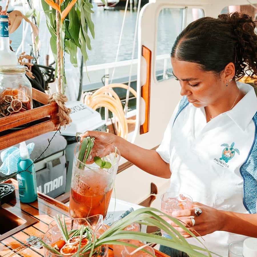 Mooloolaba: Sunshine Coast Sunset Cruise with Live Music | GetYourGuide