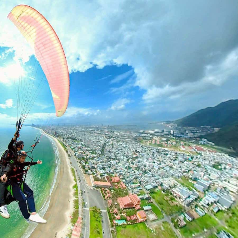 Da Nang: Paragliding mit Blick auf die Lady Buddha-Statue 2025 | GetYourGuide
