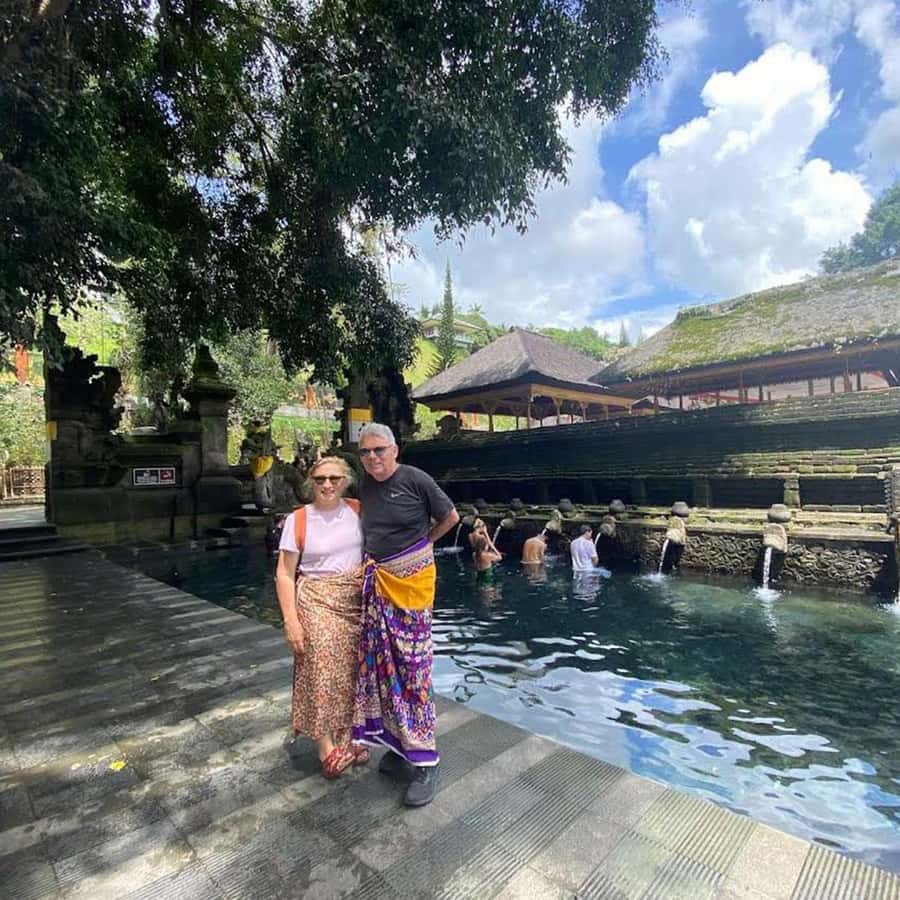 Ubud: tour in e-bike del tempio di Tirta Empul con pranzo | GetYourGuide