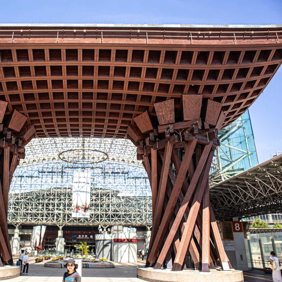 Kanazawa Castle Tour with Expert Guide | GetYourGuide