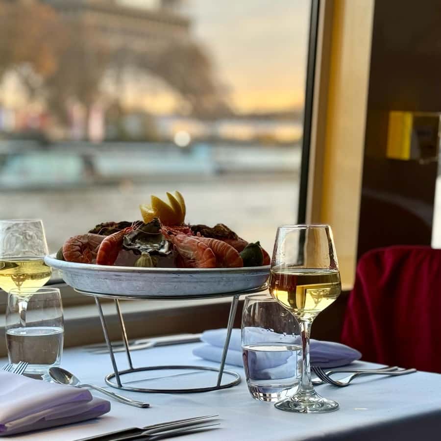 Paris: Seine Dinner Cruise from Eiffel Tower/Liberty Statue | GetYourGuide