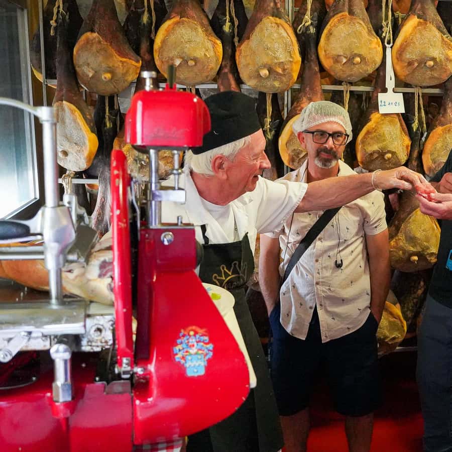 Z Bolonii/Milana/Florencji do Parmy pierwszą klasą: parmezan i szynka ...