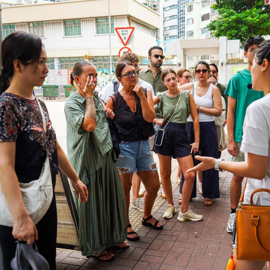 Hong Kong: Dark Side of Hong Kong Caged Homes Walking Tour | GetYourGuide