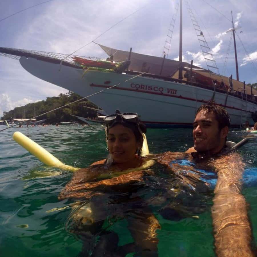 Pirátský kataraman Angra dos Reis a Ilha Grande s obědem | GetYourGuide