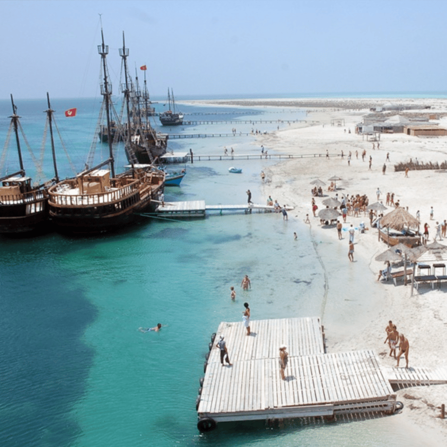Djerba : Excursion en bateau pirate sur l'île de Flamingo avec déjeuner | GetYourGuide