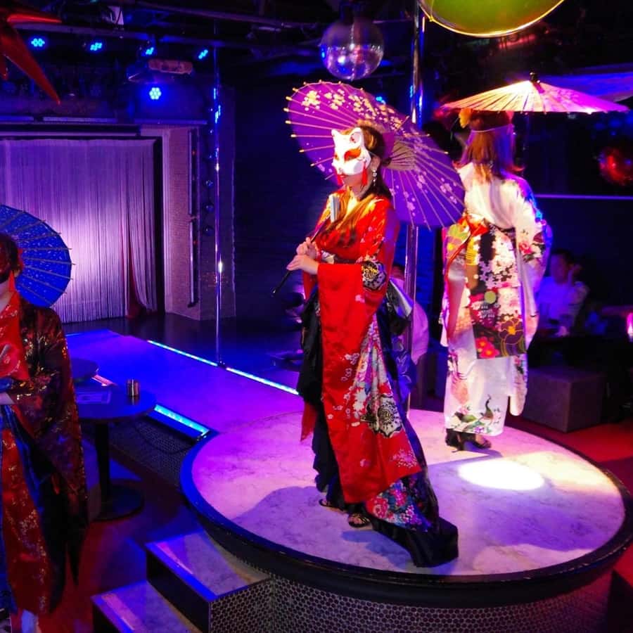 Tokyo: Show Club Nest Cabaret Show with Unlimited Drinks | GetYourGuide