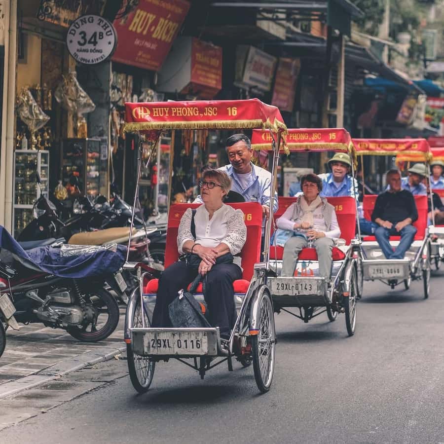 Visite panoramique de Hanoï à vélo en cyclo-pousse | GetYourGuide