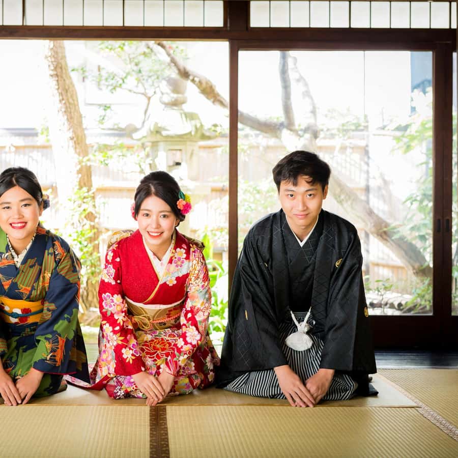 Kyoto: Photoshoot in a traditional Machiya House in Kimono | GetYourGuide