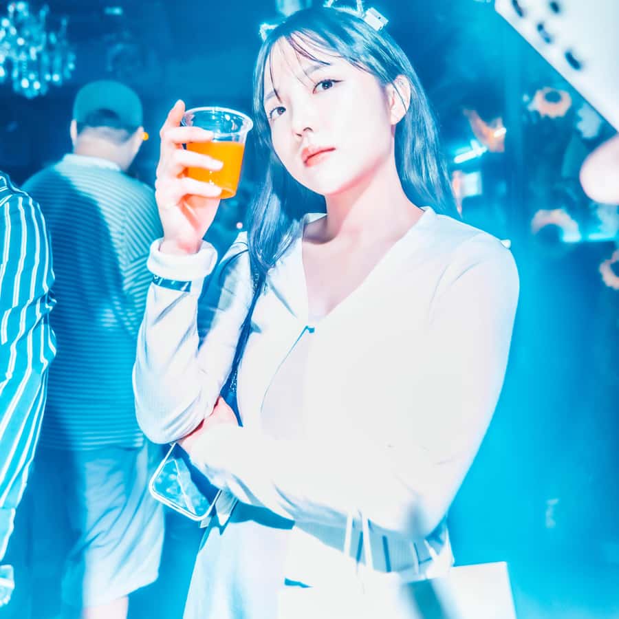 Seoul: Itaewon Premium Pub Crawl with Limitless Drinks | GetYourGuide