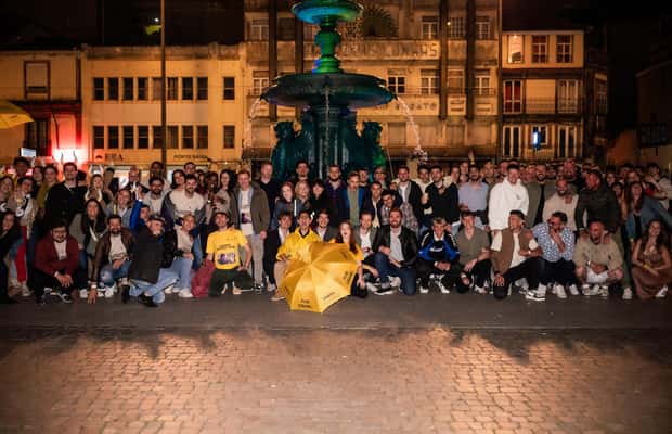 Porto : tournée des bars avec 7 boissons, jeux et entrée VIP en boîte ...