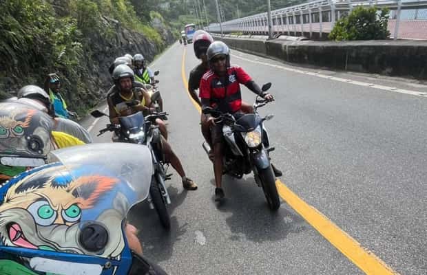 Rio de Janeiro: tour in moto + visita alla favela di Santa Marta ...
