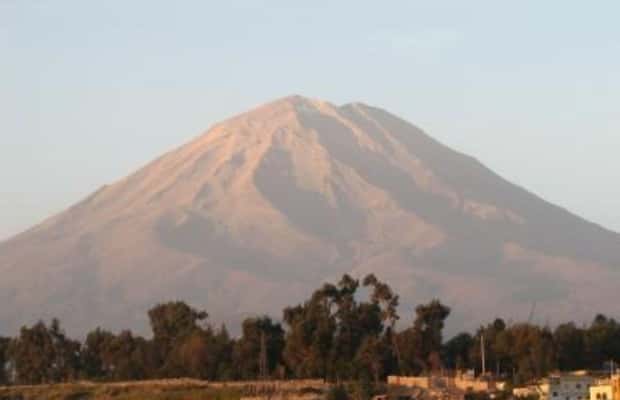 Aventura de 2 días en el Volcán Misti desde Arequipa | GetYourGuide