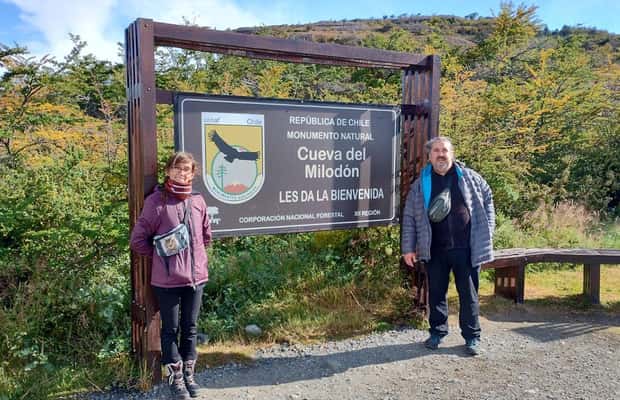 Punta Arenas: Dia inteiro Torres Del Paine + Caverna do Milodonte ...