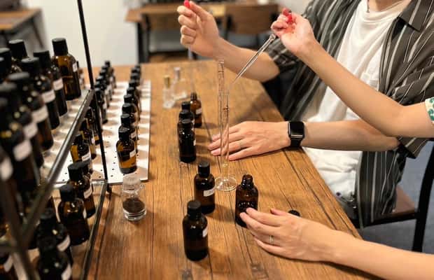 Atelier de création de parfum original à Tokyo Omotesando | GetYourGuide